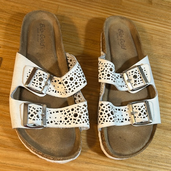 Bio Gold | Shoes | Biogold Made In Italy White Leather Upper Buckle ...